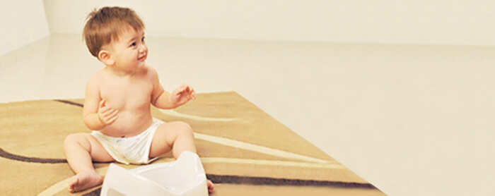 7 Cara Potty Training agar Anak Bisa BAB Sendiri di Toilet
